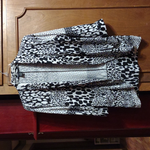 Robert Louis | Tops | Robert Louis Open Front Top | Poshmark